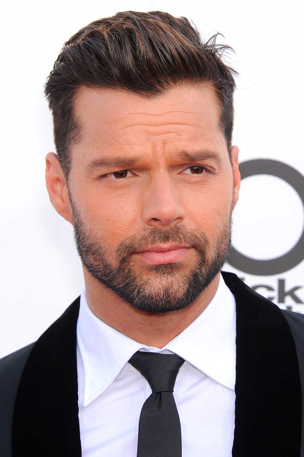 Widows Peak Hairline: The Most Comprehensive Guide