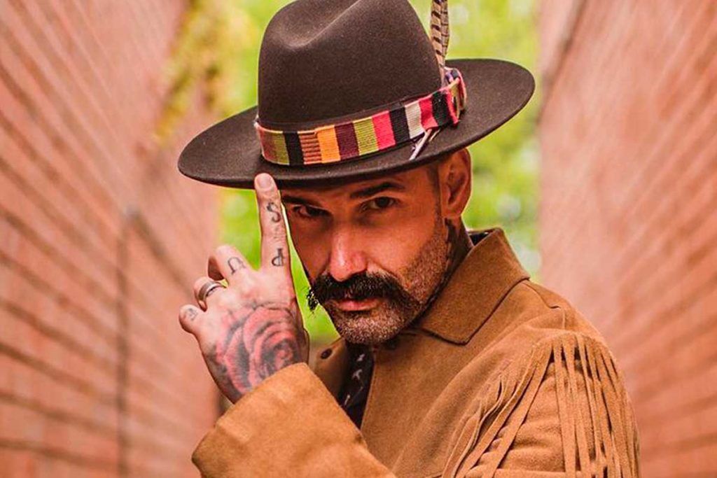 Horseshoe Mustache: How To Get A Facial Hair Like Hulk Hogan