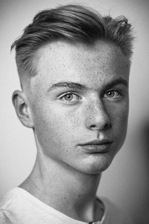 30 Layered Haircuts For Men With FAQs And Examples