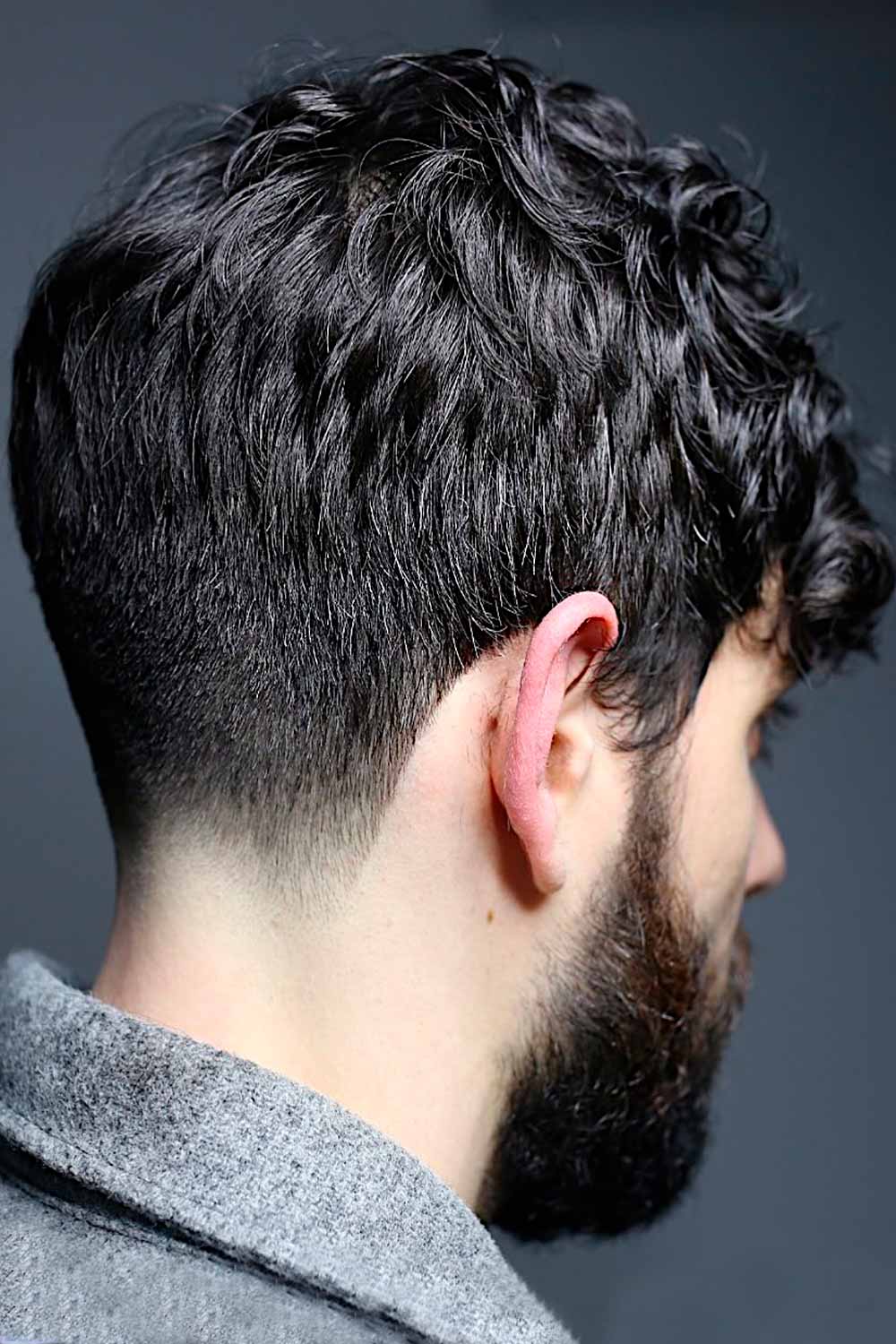 40 New Hairstyles For Men With Wavy Hair - Mens Haircuts