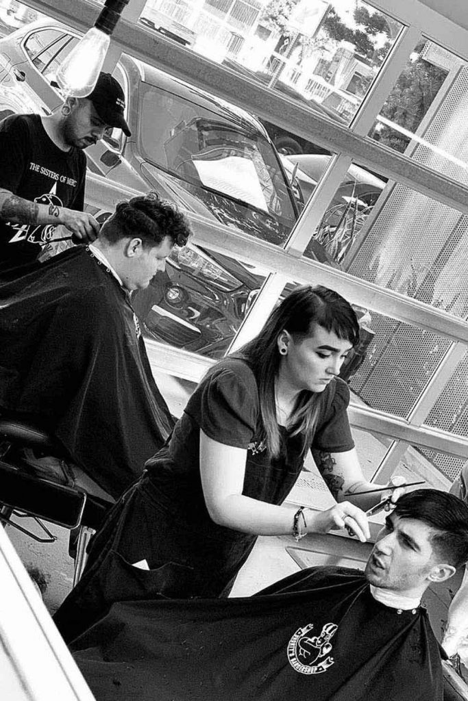 18 Best Barber Shops In Los Angeles - Mens Haircuts