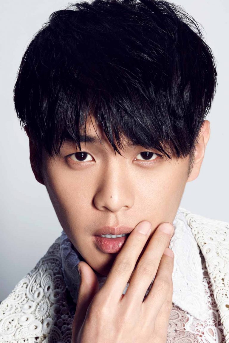 35 Two Block Haircuts For Guys To Experiment With