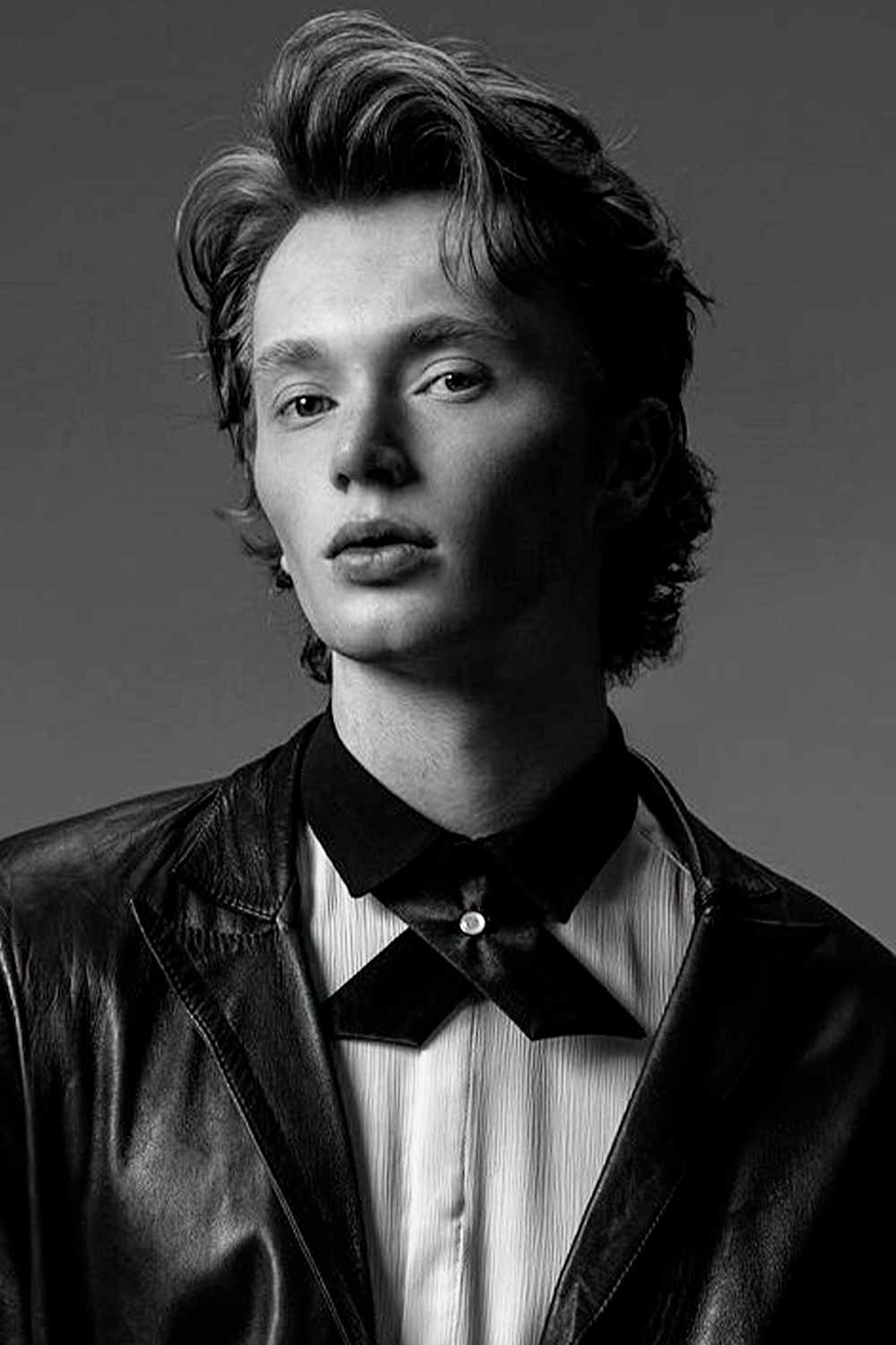 30 Big Forehead Hairstyles For Men That Always Work