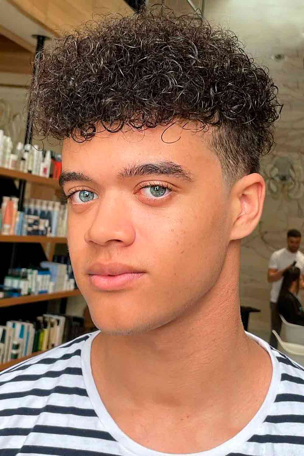 How To Get Curly Hair Men: Tips For Styling and Best Products